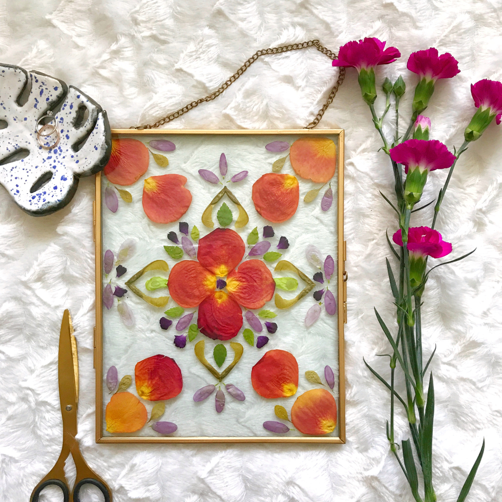 Create Art with Dried Flowers - Daphne's Diary